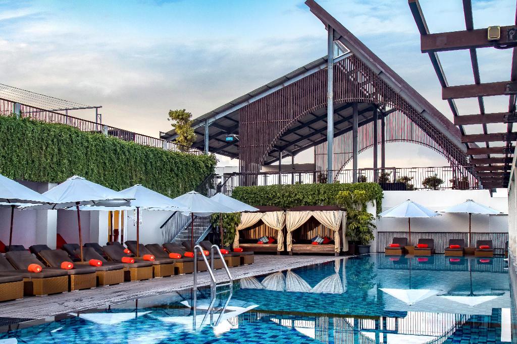 Sky Pool - Emagazine